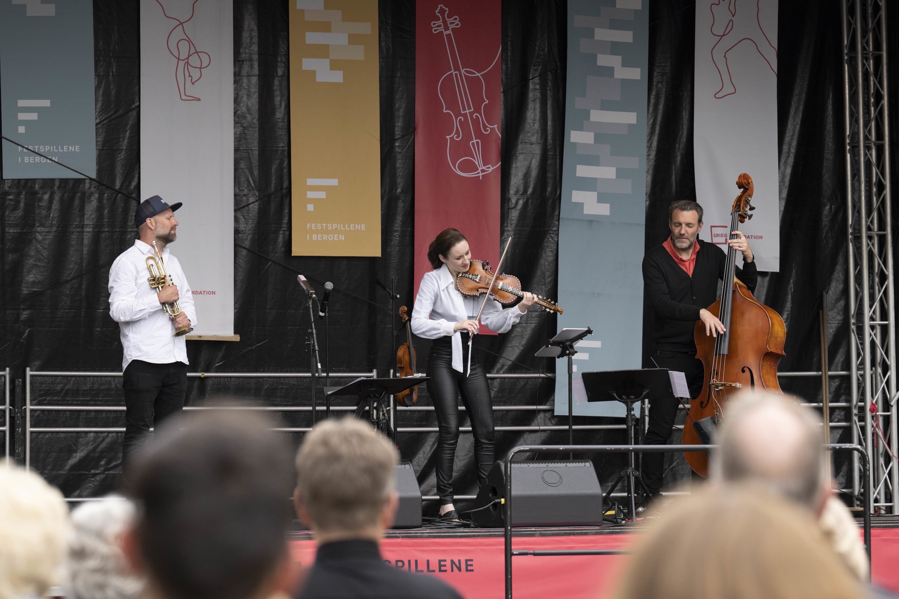 Ragnhild Hemsing, Mathias Eick & Mats Eilertsen